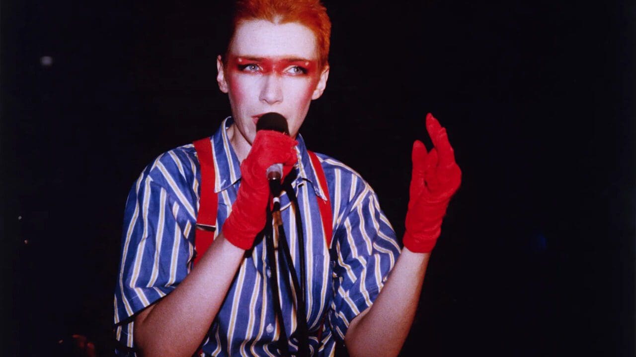 Peter Ashworth's photograph of Annie Lennox used on Eurythmics album ...